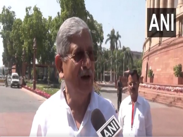 "Walking on crutches of RJD": Union Minister Lalan Singh attacks Congress