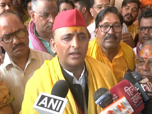 "Rampant loot and corruption," SP chief Akhilesh Yadav criticises UP ...