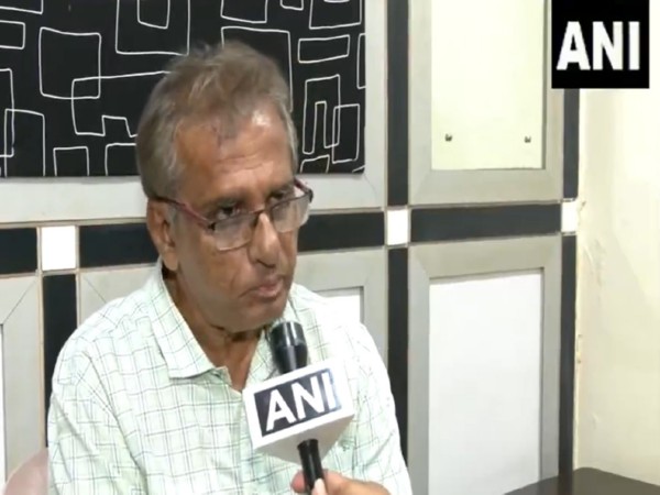 Disha Salian's father demands justice, narco tests for Aaditya ...