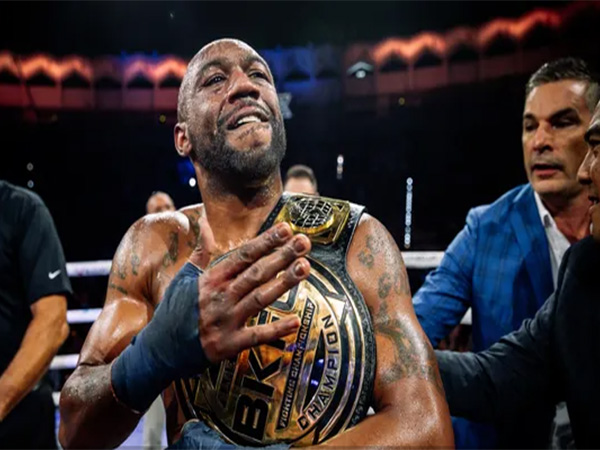 Austin Trout wins World Welterweight Championship in extra round ...