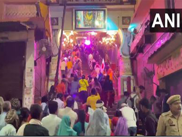 Devotees throng Hanumangarhi Temple in UP's Ayodhya to celebrate Ram Navami