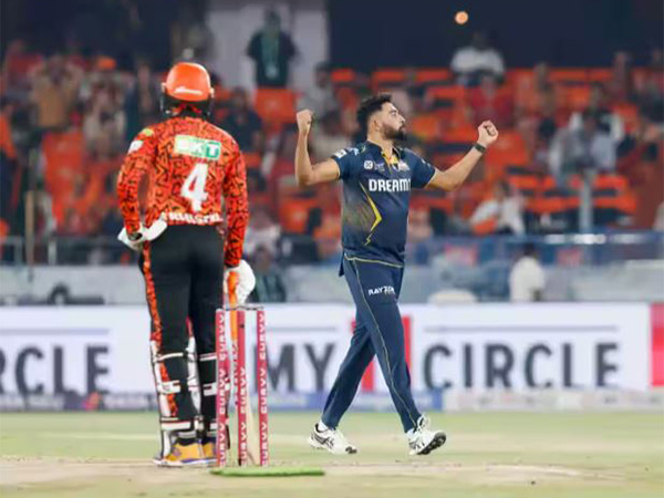 IPL 2025: Fiery Siraj picks four-fer as reckless SRH put up 152/8 ...