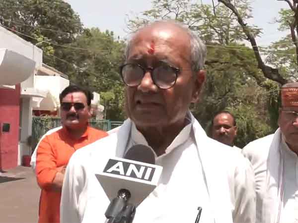 "Shuruwat Congress ne ki thi...koi shrey Modi ji ko nahi jata ...