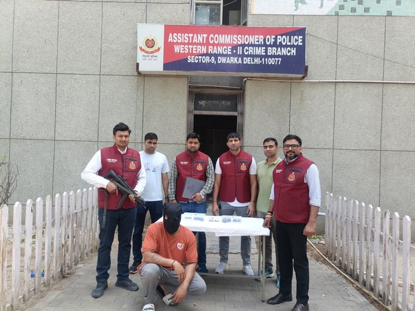 Delhi Police Crime Branch nabs notorious gangster of Manjit Mahal gang