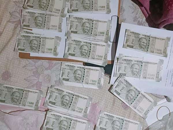Assam: BSF arrests smuggler with fake Indian currency notes on Indo ...