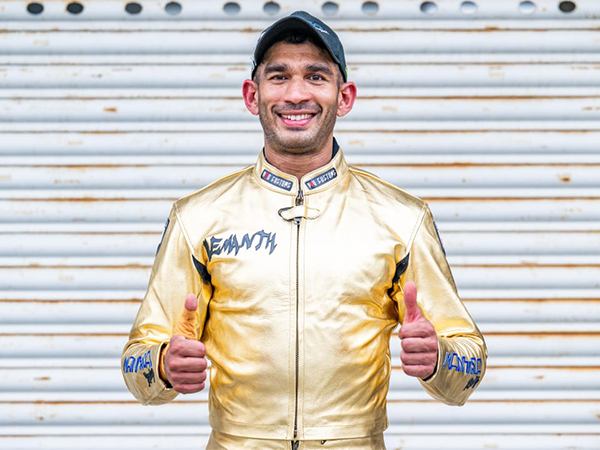 Hemant Mudappa beats world champion Ricky Gadson at Aamby Valley