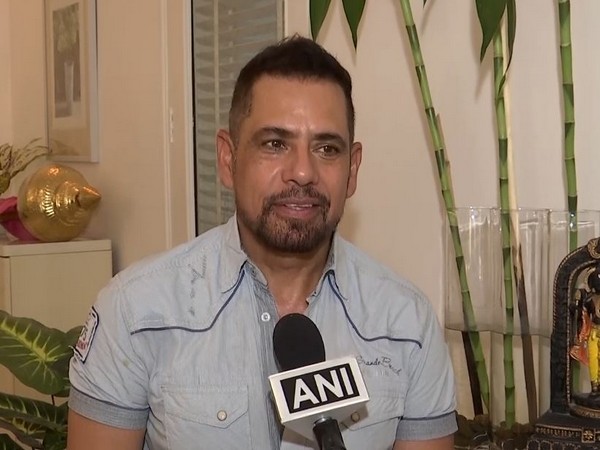 "With blessings from my family, I will take the step into politics ...