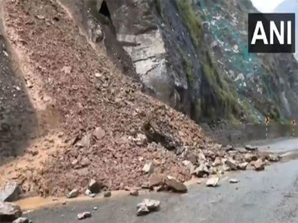 Heavy rains trigger landslides in Ramban, Jammu-Srinagar National Highway shut