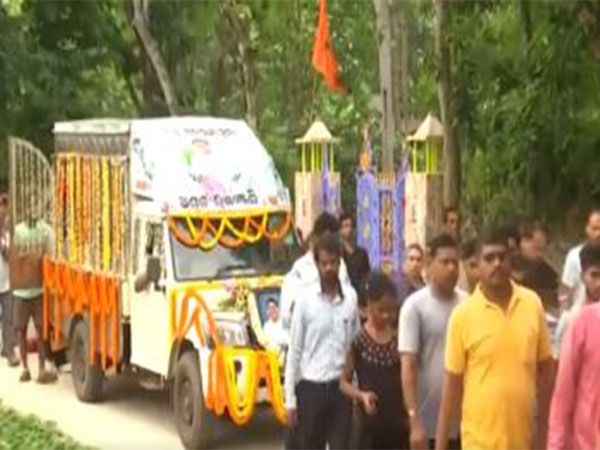 Odisha: People pay respects to mortal remains of Pahalgam attack victim ...