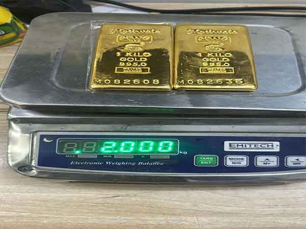 Man carrying gold bars worth Rs 1. 91 crore held at Delhi airport