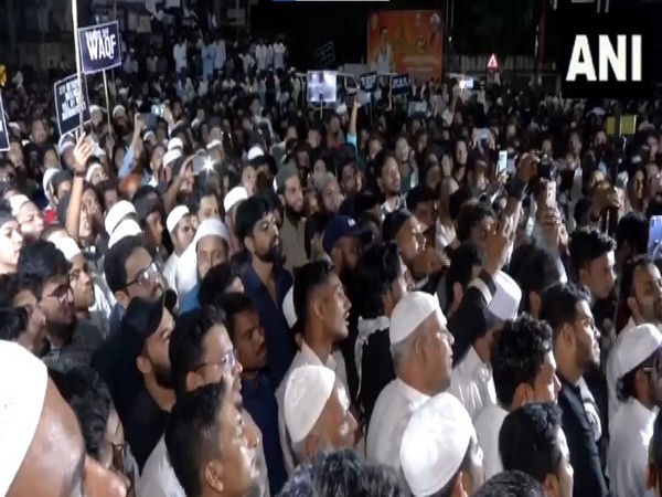 AIMPLB holds protest against Waqf Amendment Act in Kalaburagi