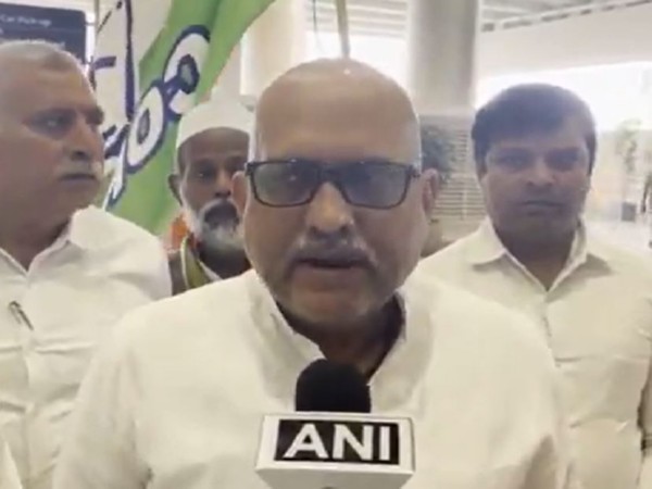 "Development work in Rae Bareli done by Gandhi family, Congress ...