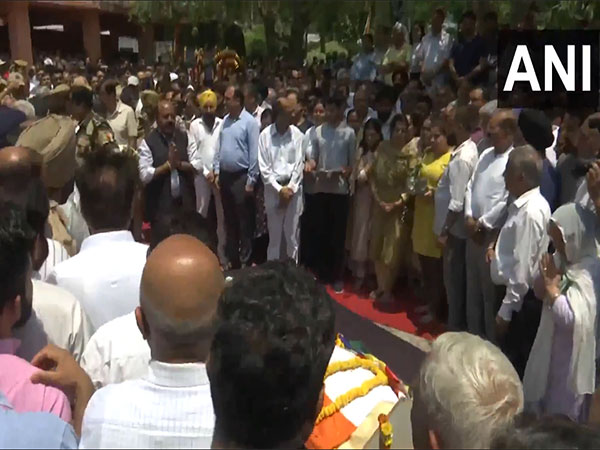 Jammu Kashmir: Leaders pay tribute to ADDC killed in Pakistani shelling