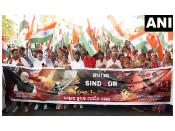 Bhubaneswar: Rashtriya Suraksha Nagarik Samaj holds 'Tiranga Yatra' to ...