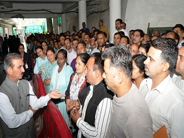 Gram Rojgar Sevak Sangh delegation meets Himachal Chief Minister