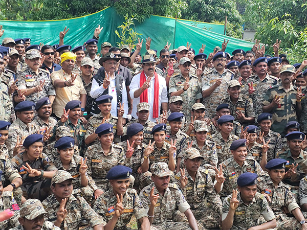 Basvaraju obtain training from LTTE suggest inputs: Bastar IG Sundarraj