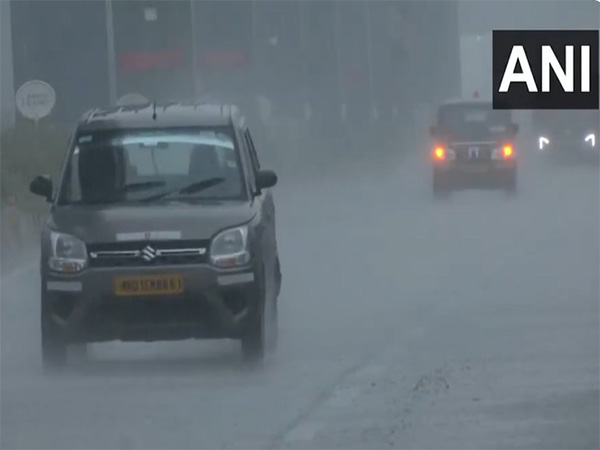Mumbai receives heavy rainfall, several parts of metropolitan waterlogged