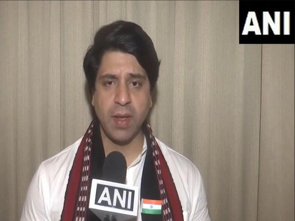 "Khurshid...also accepts how 'Pakistan-Parasti, Pattharbazi and Problem ...