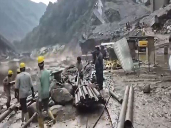 Sikkim: Teesta River water level rises amid heavy rainfall, IMD issues red alert for Mangan district