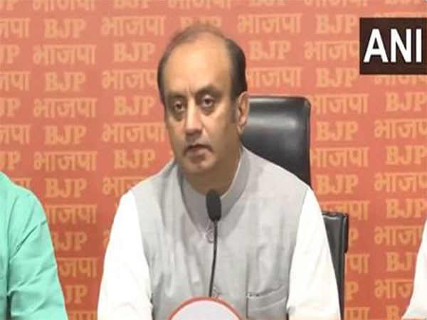 "Gair mullah iss kadar pyaaj khaane mein laga hai...": BJP's Sudhanshu ...