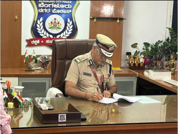 Seemant Kumar Singh takes charge as new Bengaluru Police commissioner ...