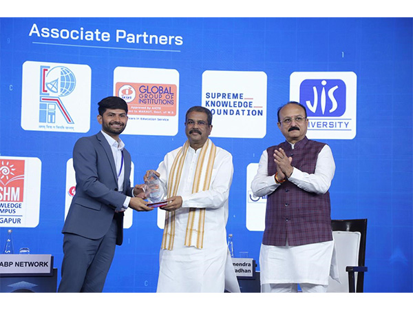 Digraj Singh Rajput Awarded "Emerging Educator of Digital Bharat" by ...