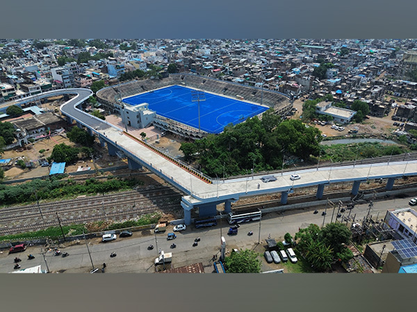 MP: Railway over bridge with around 90 degree turn design in Bhopal ...