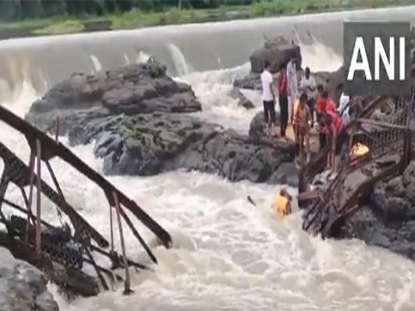 Maharashtra: Two killed as bridge collapses on Indrayani river near Pune