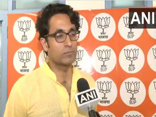 "Credibility of Congress is at zero, historically and globally," claims ...