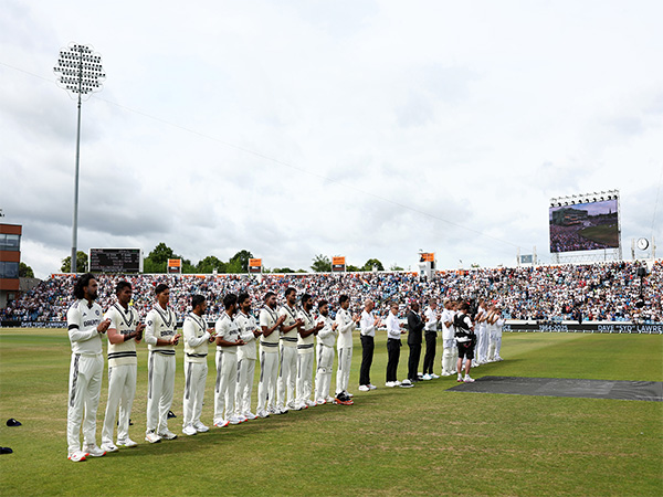 India, England players wear black armbands to pay tribute to David 'Syd ...