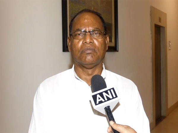 Puri stampede: Congress leader Rama Chandra Kadam blames state govt for ...