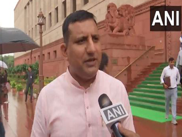 Bihar: RJD MP Sanjay Yadav accuses EC, NDA of having "alliance ...