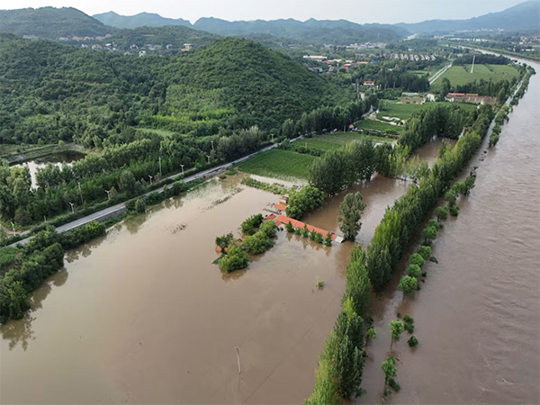 China: Heavy rain kills 30 in North Beijing