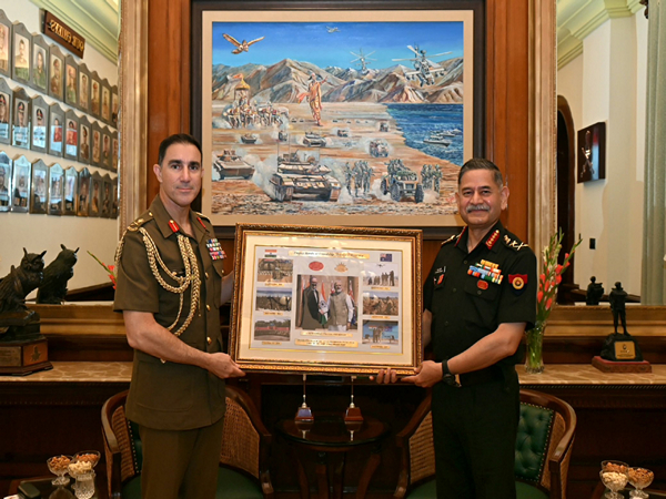 Australian Army Chief Lt Gen Simon Stuart calls on COAS Gen Upendra ...