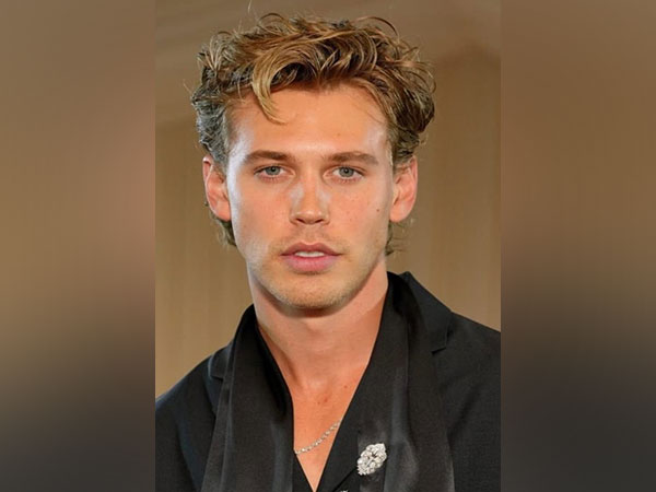 Austin Butler explains how an "edible" led to his awkward dance moves ...