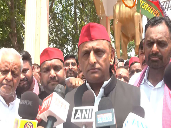 Don't think you are alone, support of crores will be your shield: SP's ...