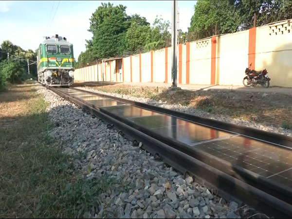 Banaras Locomotive Works installs India's first removable solar panel ...