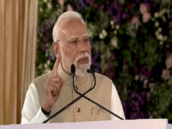 PM Modi flags off first BEV 'e-Vitara' from Suzuki's Hansalpur plant ...