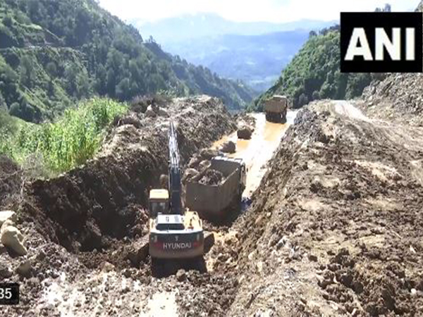 J-K: BRO clears Pir Panjal roads in Rajouri after landslides; IMD issue ...