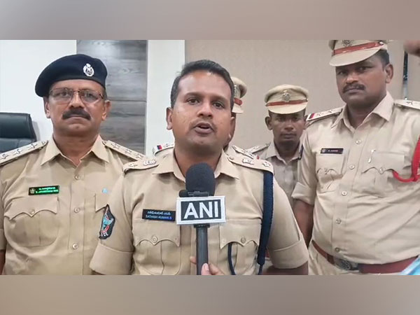 Andhra Pradesh: 3 apprehended after inter-district gang robs elderly woman in Guntur, Rs 13 lakh ...