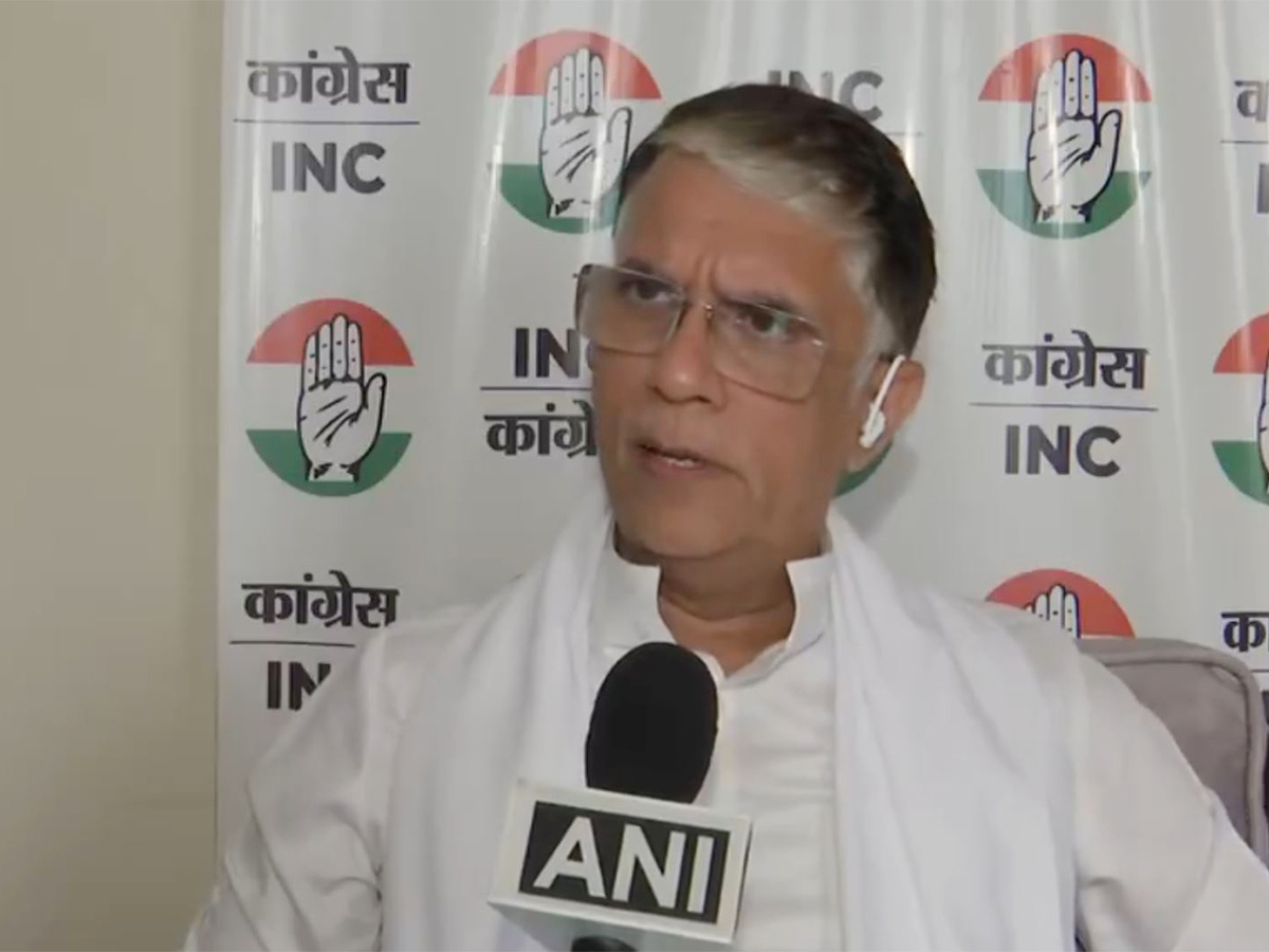 Election Officer issues notice to Pawan Khera for registration as voter in two Delhi ...