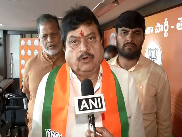 "Amit Shah to visit Hyderabad on Sept 6 to attend Ganesh immersion ...