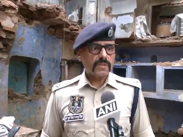 Jaipur: Two die, seven injured after portion of dilapidated building ...