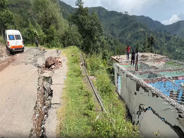 J-K: Land drift triggers massive landslide in Poonch's Mendhar ...