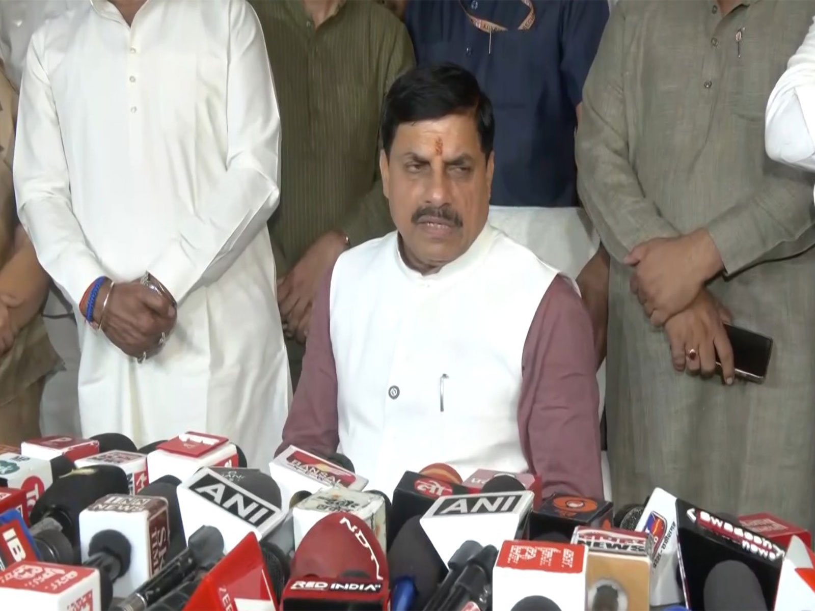 MP CM announces financial aid for victims of Indore accident, orders action against negligent ...