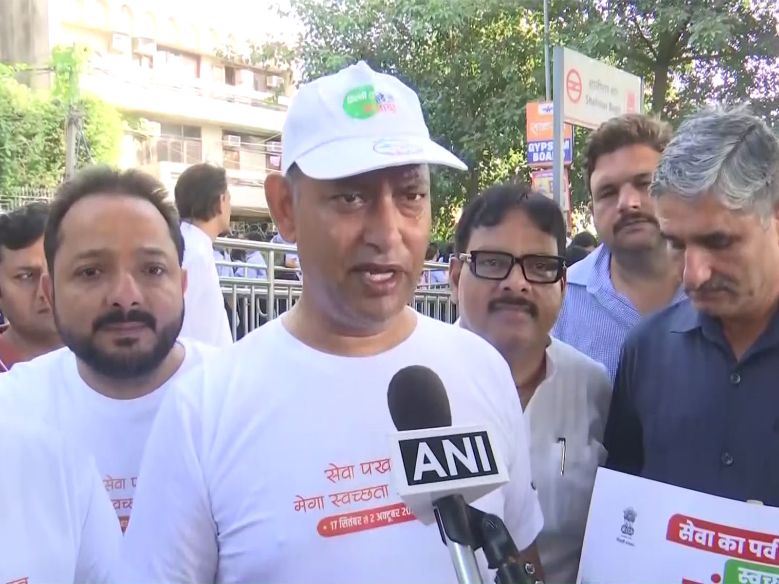 Action can be taken against those putting up posters, says Delhi Minister