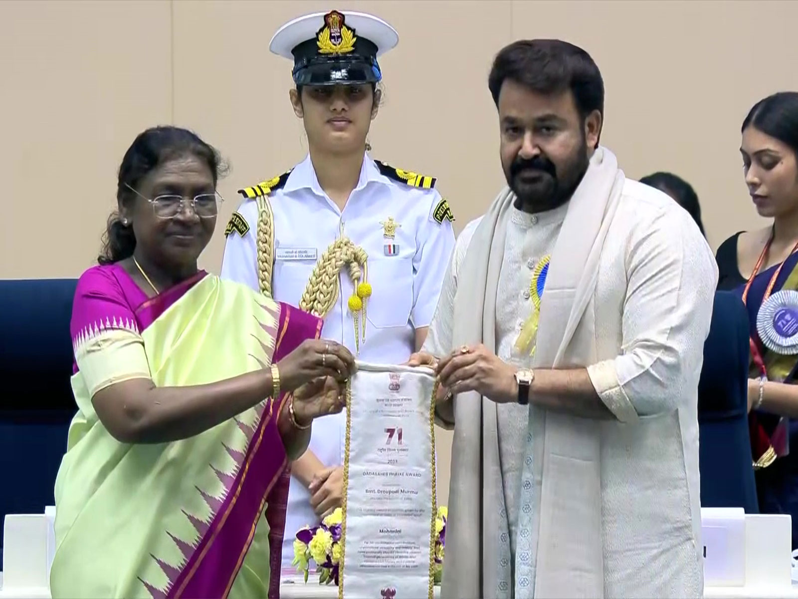 71st National Awards: Mohanlal gets standing ovation as he receives ...