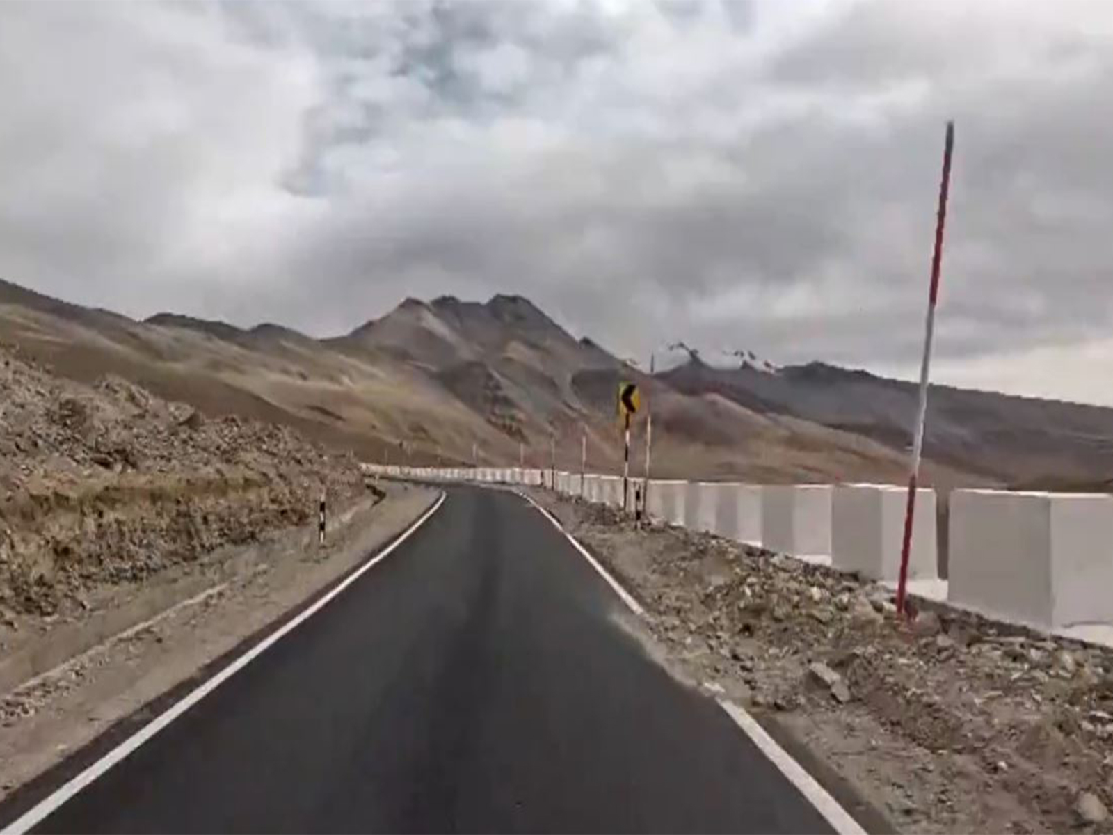 J-K: Hanle-Chumar road in Ladakh is now open to public