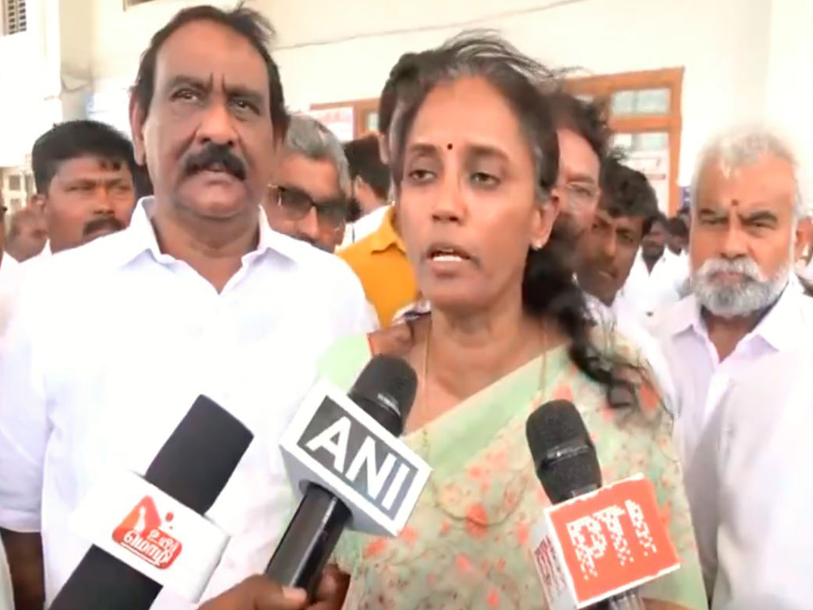 "Such a tragedy has never occurred here before": Karur MP Jothimani on ...