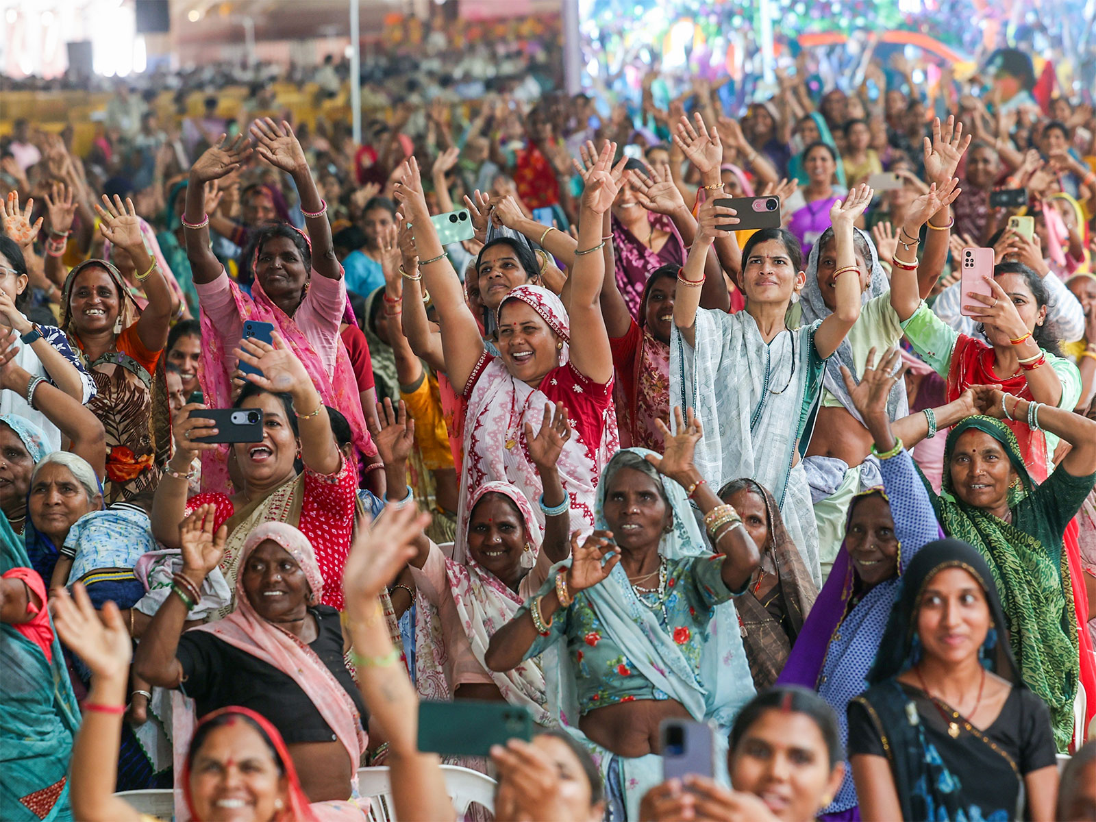 RBI survey shows urban and rural consumer confidence edges up in ...